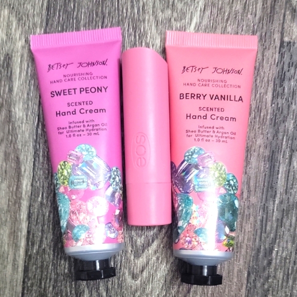 Betsey Johnson | Skincare | Betsey Johnson Sweet Peony And Berry ...